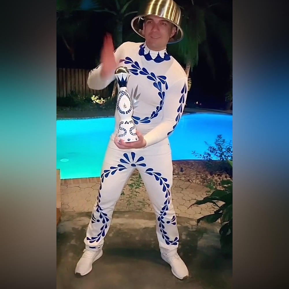 “Clas Azul” Hand Painted Costume - Gem